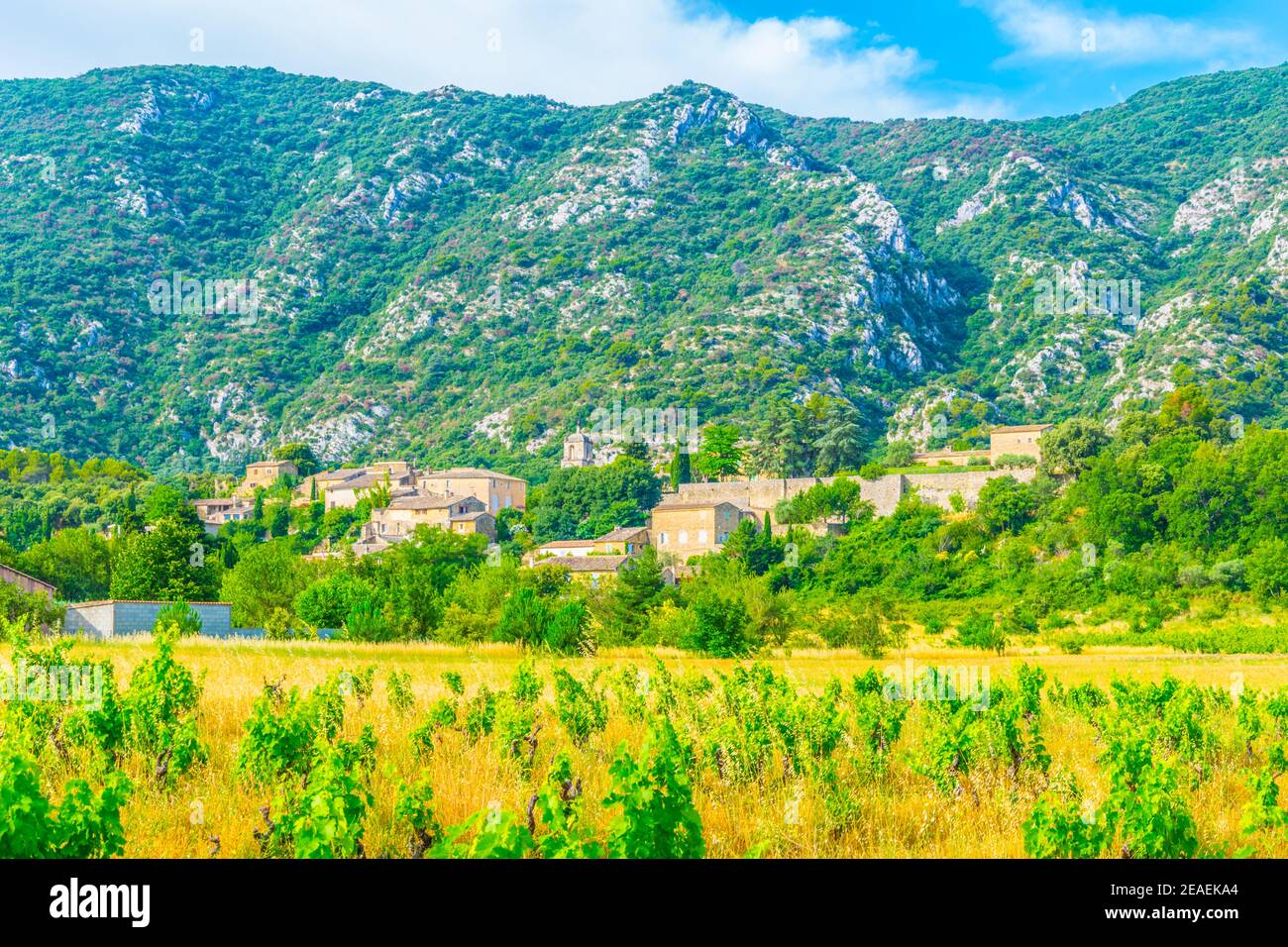 Maubec village in France Stock Photo - Alamy