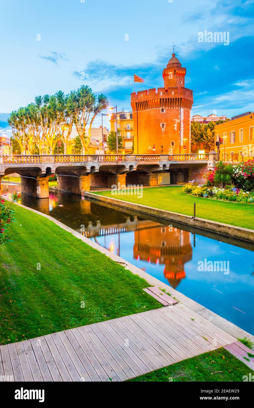 Catalogne square hi-res stock photography and images - Alamy
