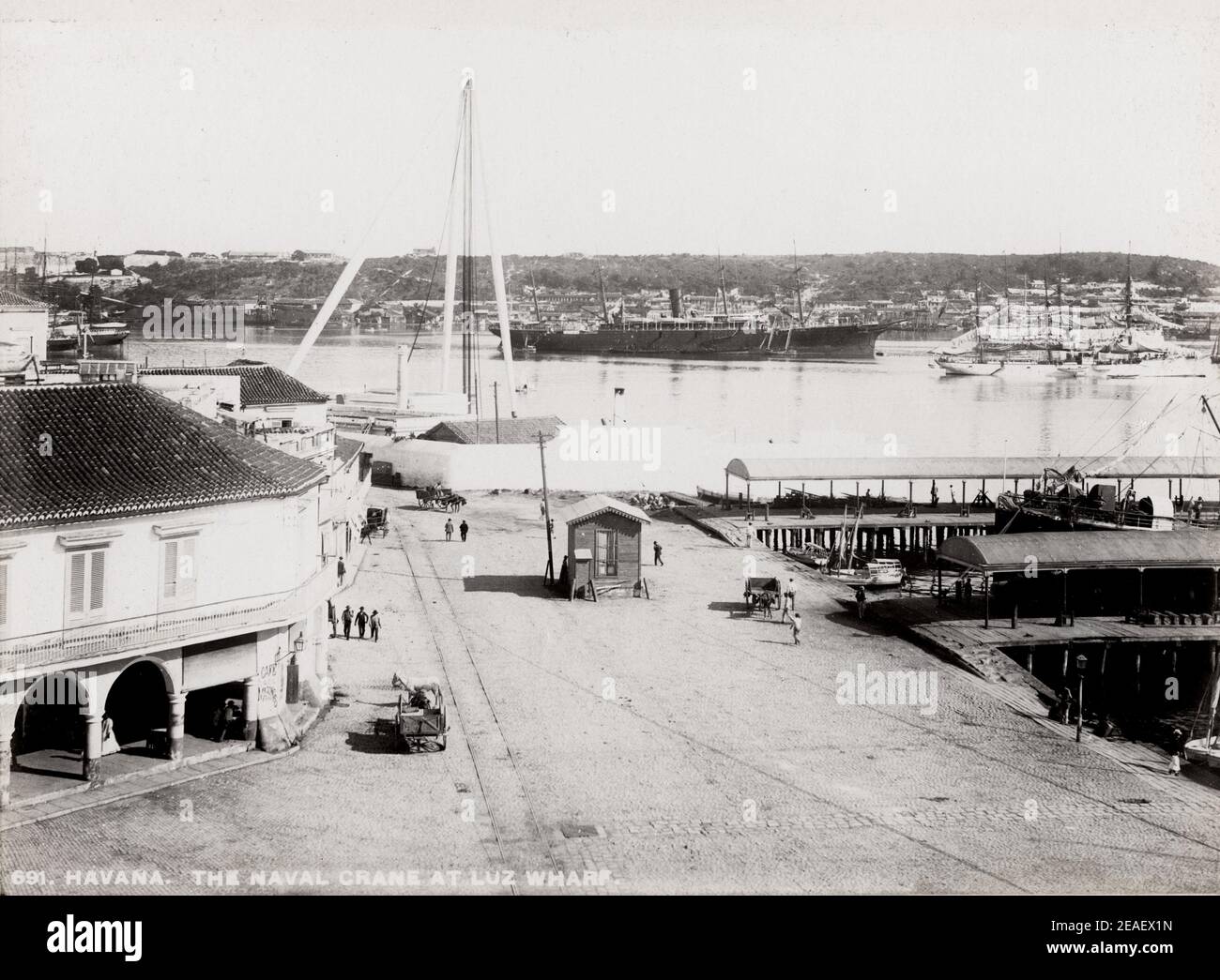 1900s crane hi-res stock photography and images - Alamy
