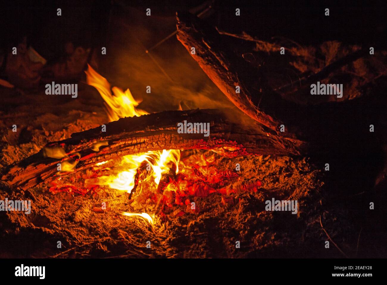 Night time fire hi-res stock photography and images - Alamy