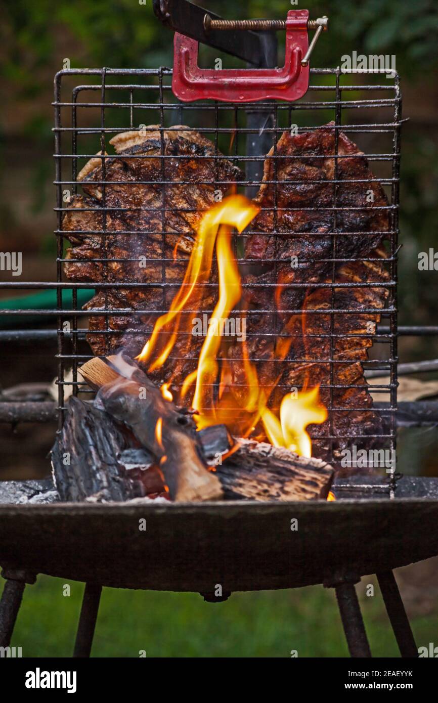Standing rib braai 9087 Stock Photo - Alamy