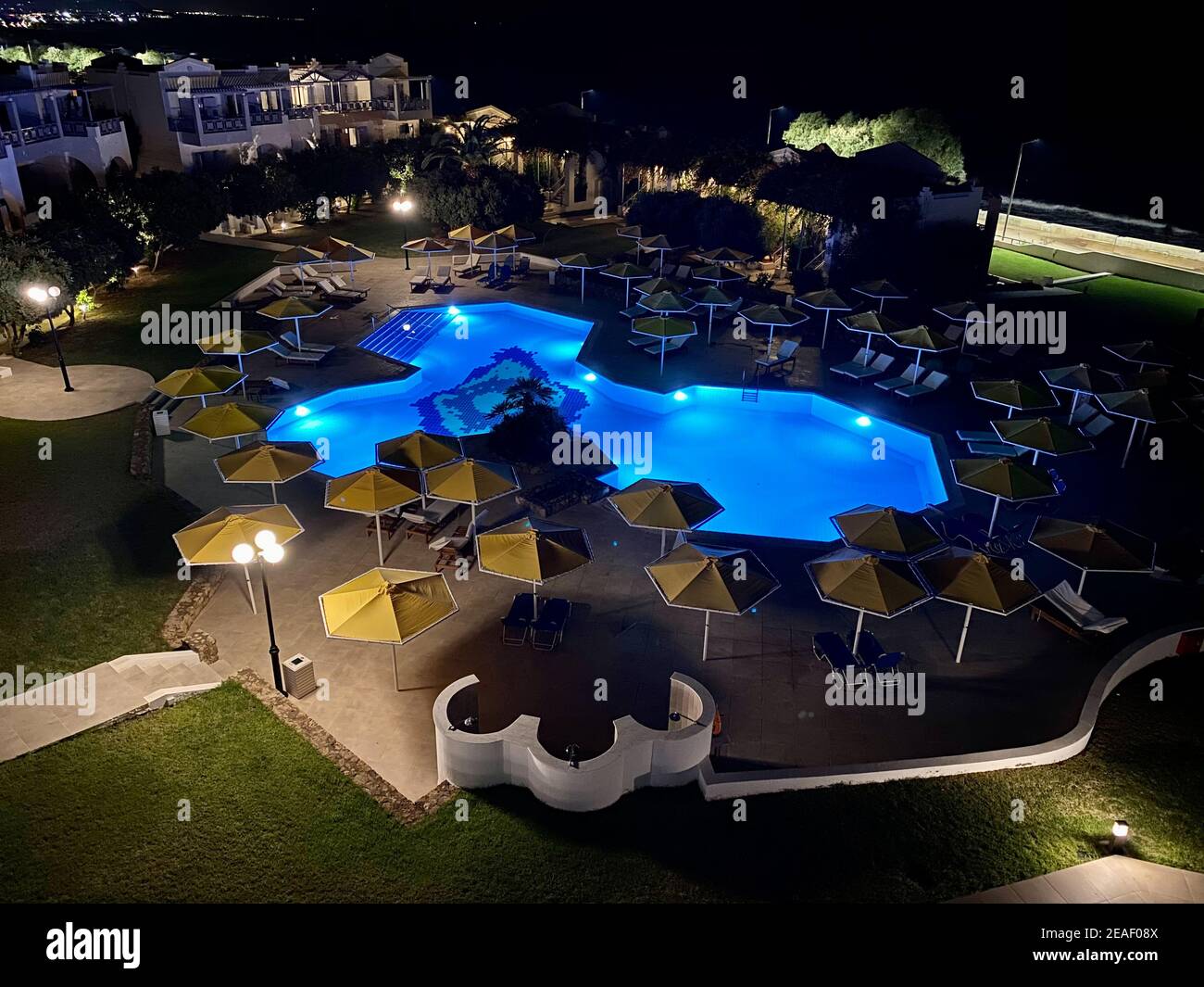 Outdoor swimming pool dusk hi-res stock photography and images - Alamy
