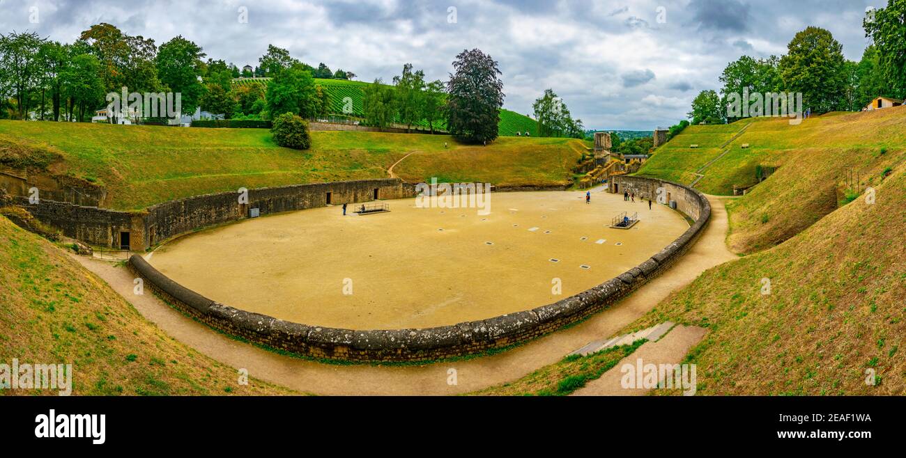 Roman amphitheatre trier hi-res stock photography and images - Alamy