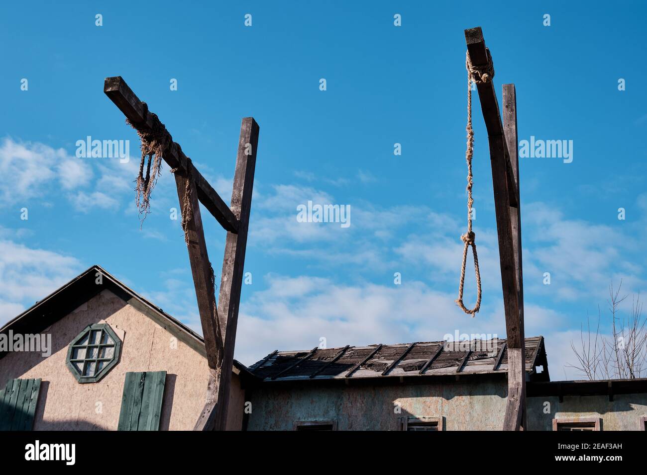 Wild west gallows hi-res stock photography and images - Alamy