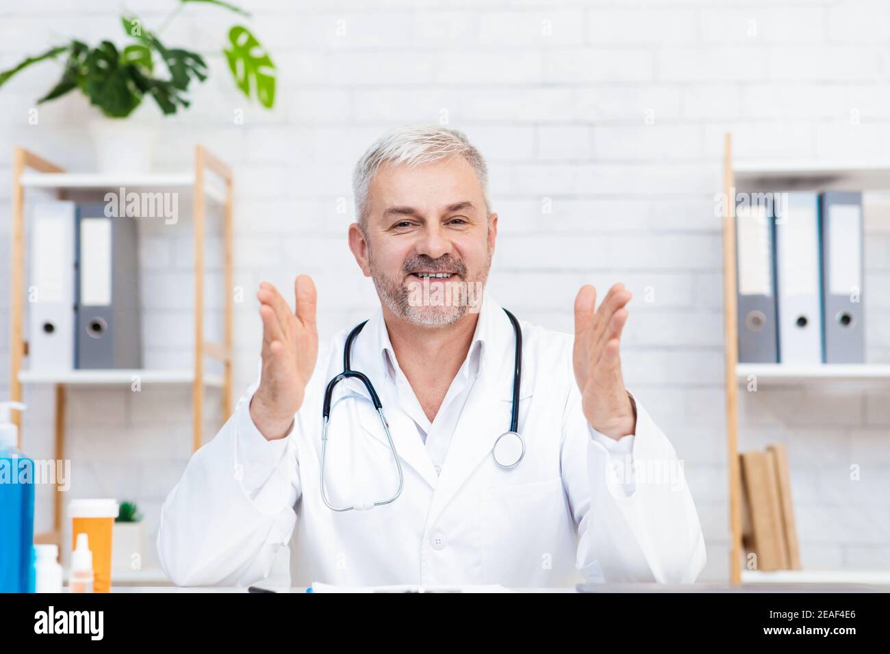 Work clinic hi-res stock photography and images - Alamy