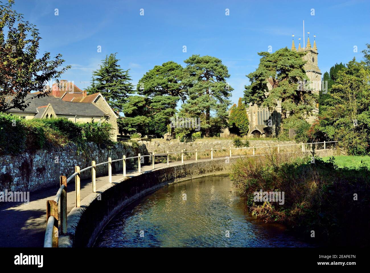 Tisbury england church hi-res stock photography and images - Alamy