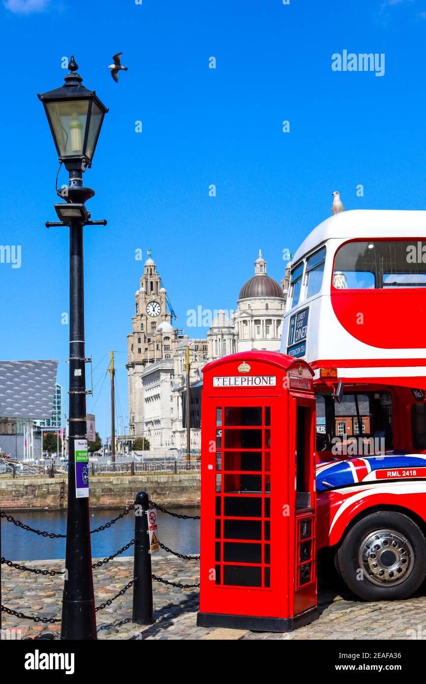 Red phone box lamp in hi-res stock photography and images - Alamy