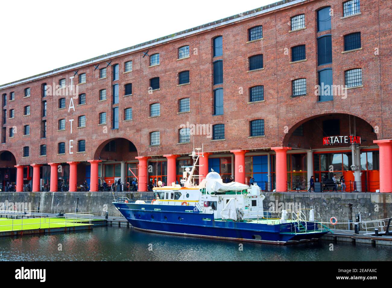 Tate Museum, Royal Albert Dock Liverpool, England, UK Stock Photo - Alamy