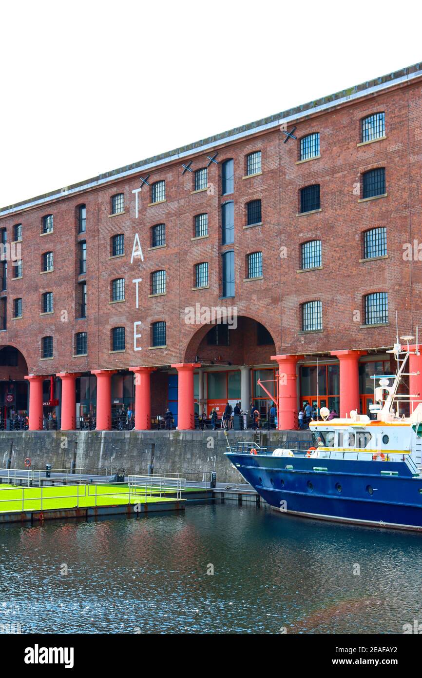 Tate Museum, Royal Albert Dock Liverpool, England, UK Stock Photo - Alamy