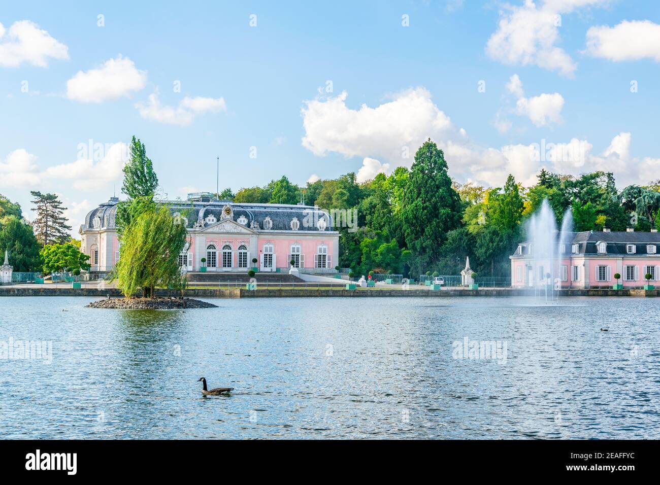Schloss benrath castle with pond hi-res stock photography and images ...
