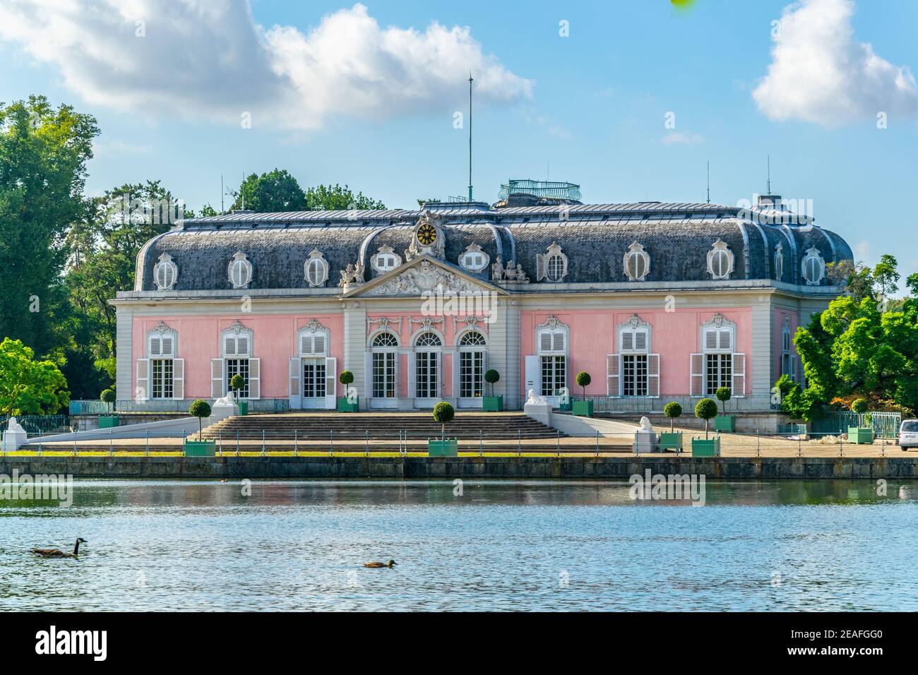 Benrath castle hi-res stock photography and images - Alamy