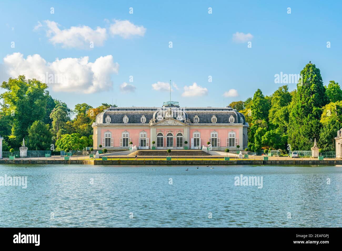 Sculpture schloss benrath castle dusseldorf hi-res stock photography ...