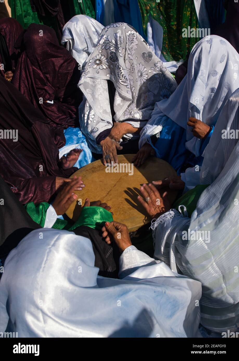 Tuareg women dancing and singing, Tripolitania, Ghadames, Libya Stock ...