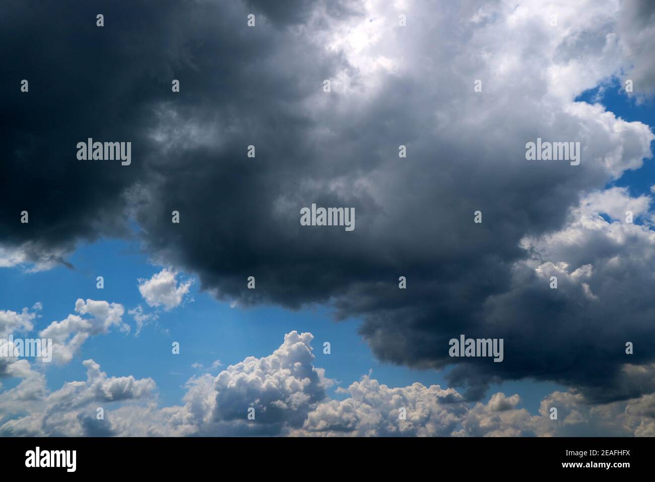 Cumulus cloud color hi-res stock photography and images - Alamy
