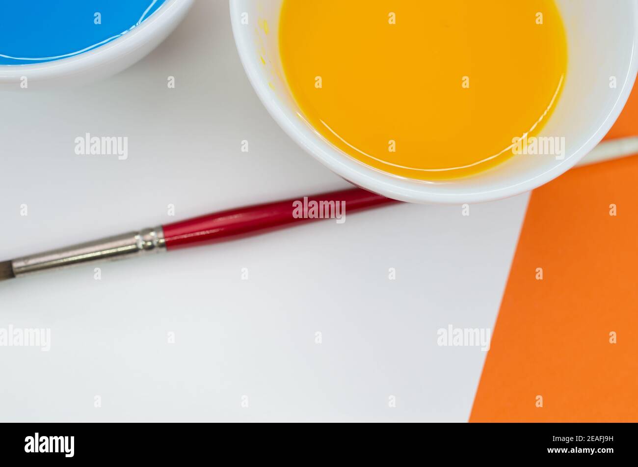 Washing paint brush hi-res stock photography and images - Alamy