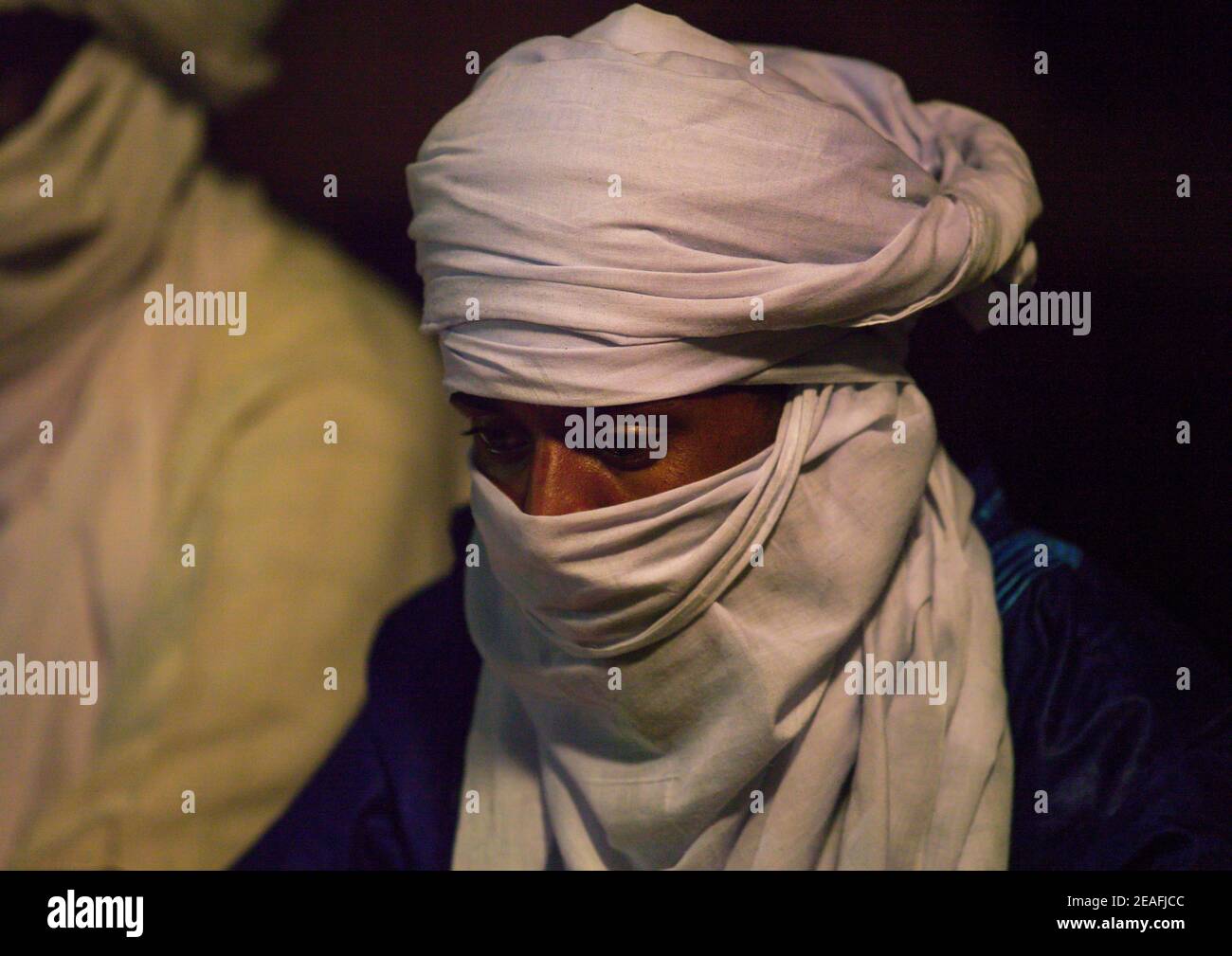 Tuareg man in traditional clothing, Tripolitania, Ghadames, Libya Stock ...