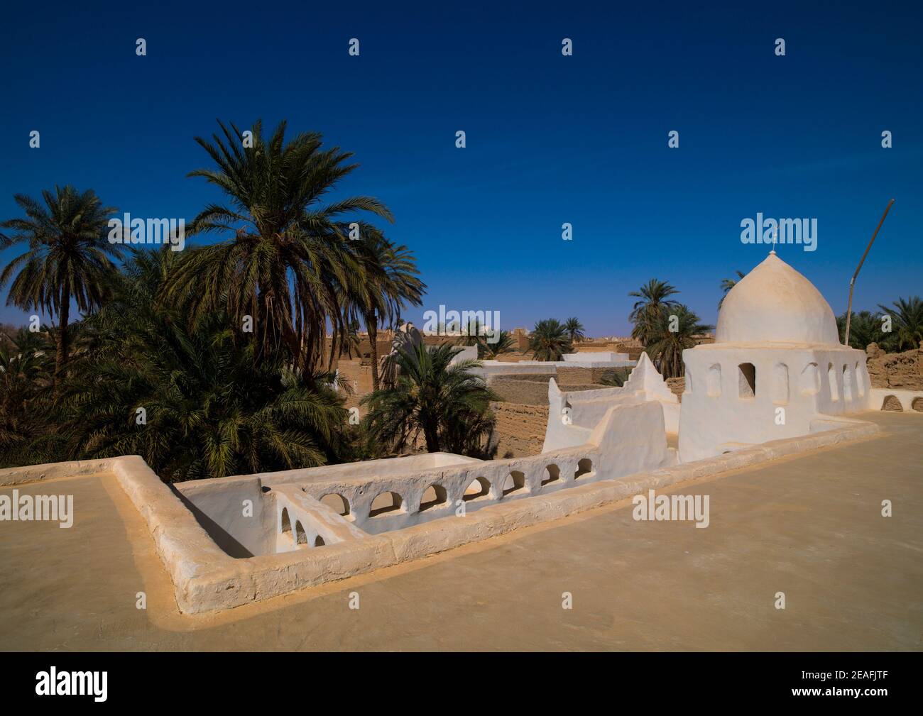 Old white mosque made of mud brick, Tripolitania, Ghadames, Libya Stock ...