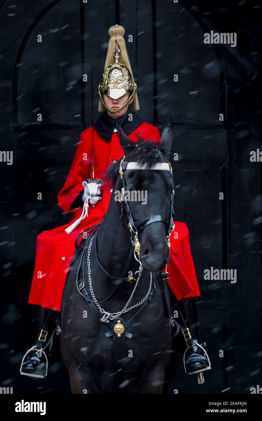 Mounted life guards on sentry duty hi-res stock photography and images ...