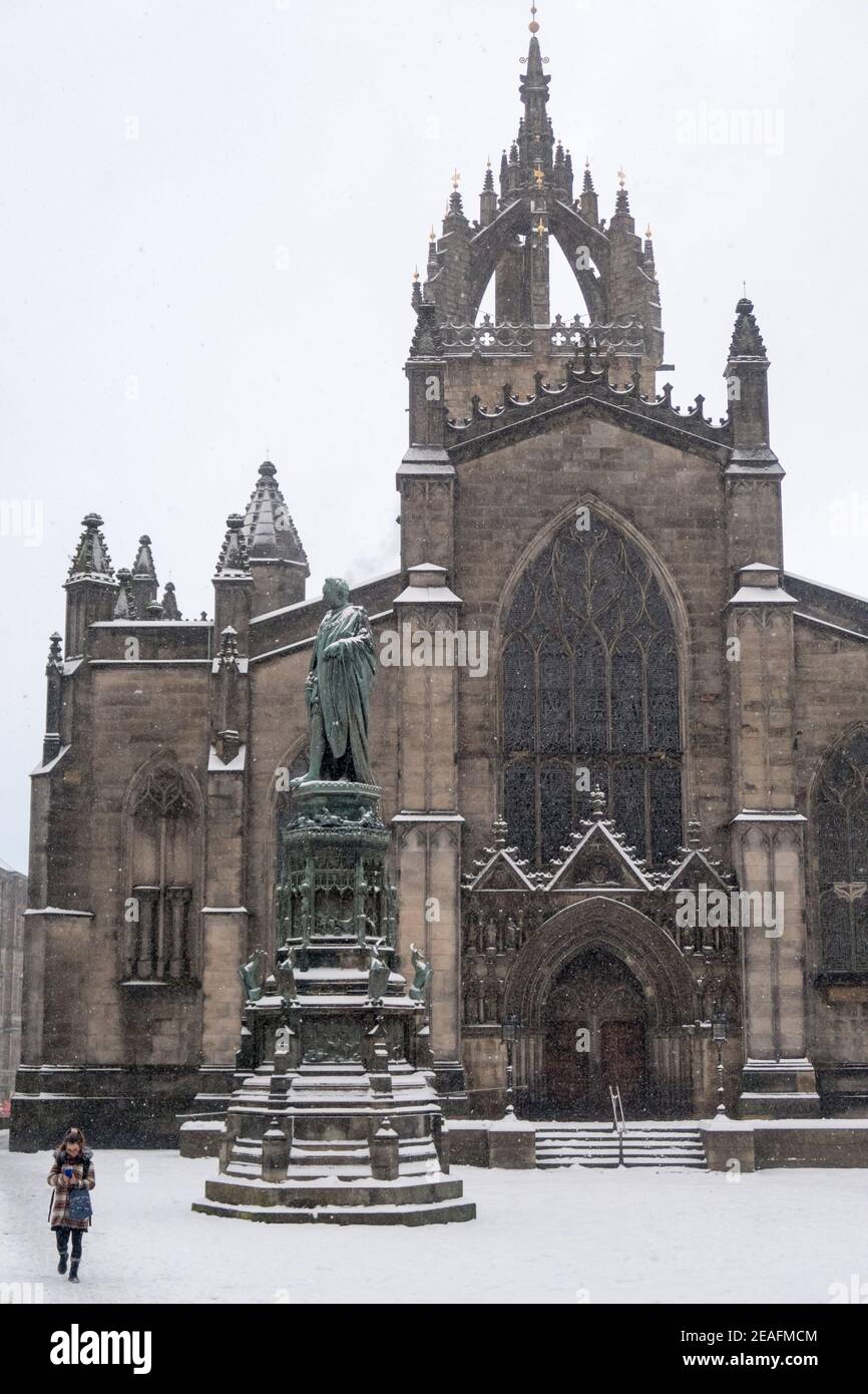 Beautiful scottish cathedral hi-res stock photography and images - Alamy