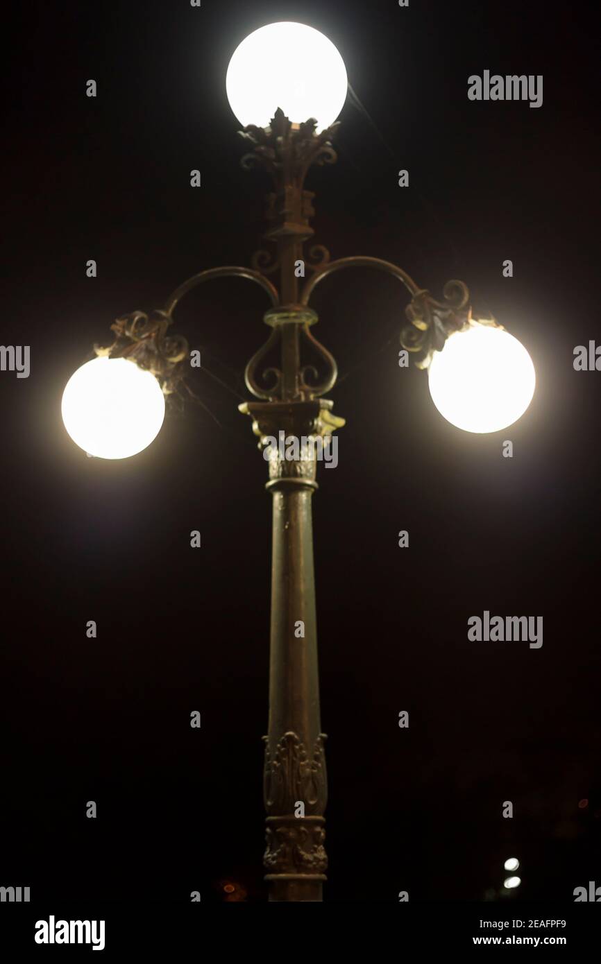 Street light at night Stock Photo - Alamy