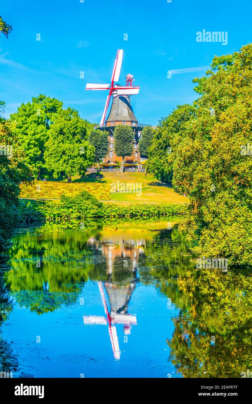 Am wall windmill hi-res stock photography and images - Alamy