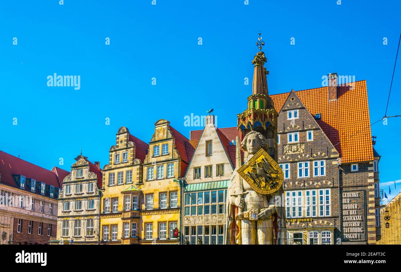 Colourful facades with bremer roland statue in Bremen, Germany Stock ...