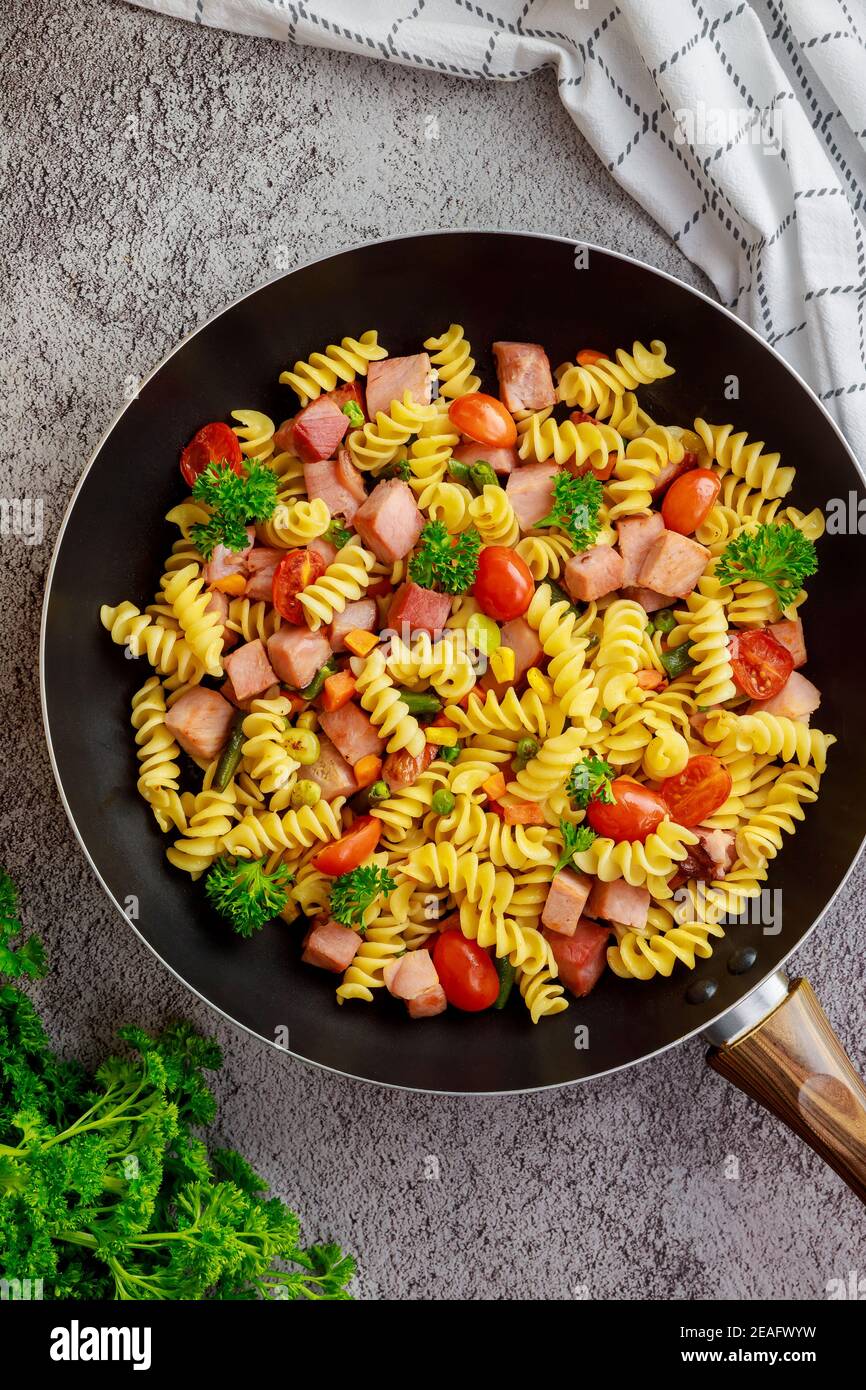 Balanced meal for lunch or dinner. Italian cuisine Stock Photo - Alamy