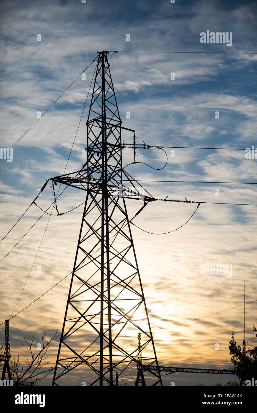 High truss pole hi-res stock photography and images - Alamy