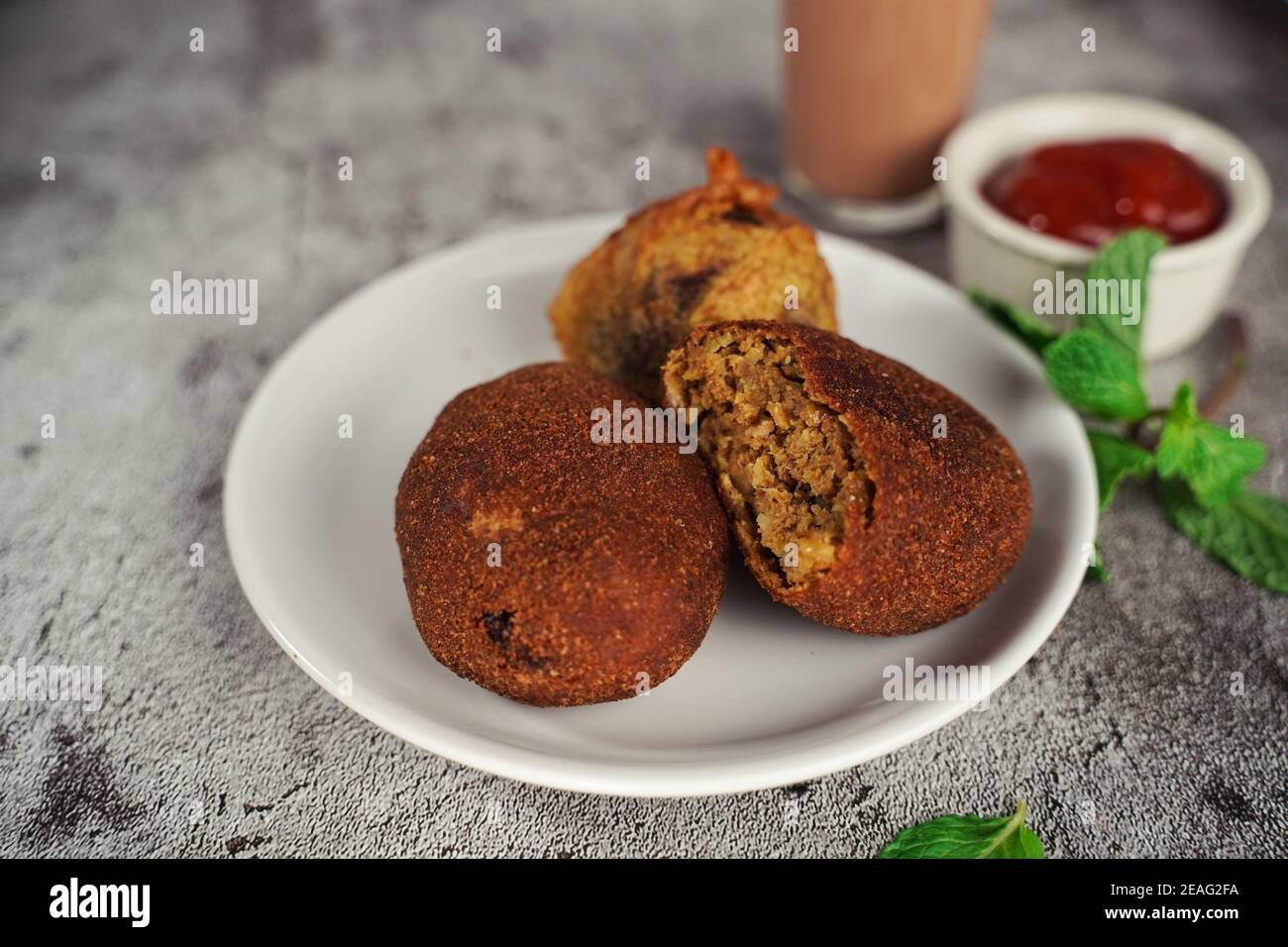 Kerala snacks hi-res stock photography and images - Alamy