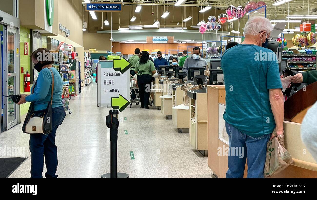Powerball ticket hi-res stock photography and images - Alamy