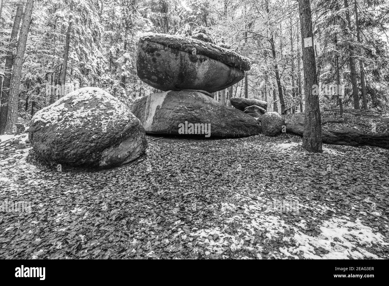Wobble stone hi-res stock photography and images - Alamy