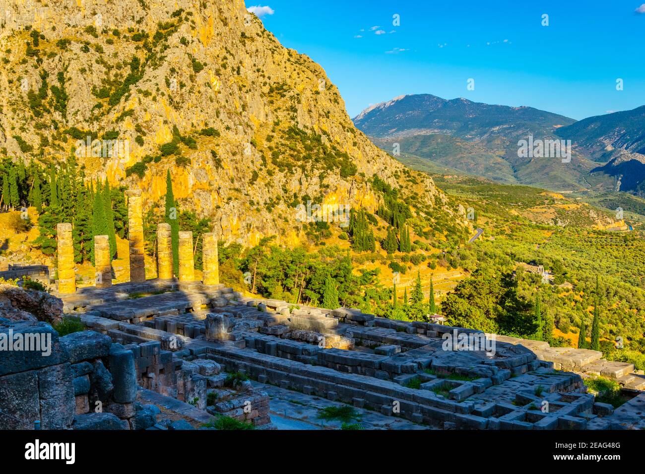 Roman apollo oracle at delphi hi-res stock photography and images - Alamy