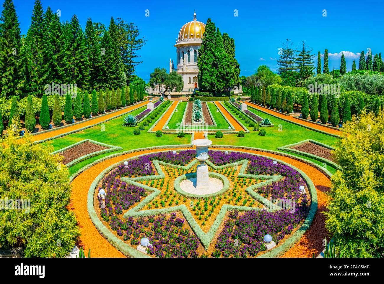 Shrine of the bab fountain hi-res stock photography and images - Alamy