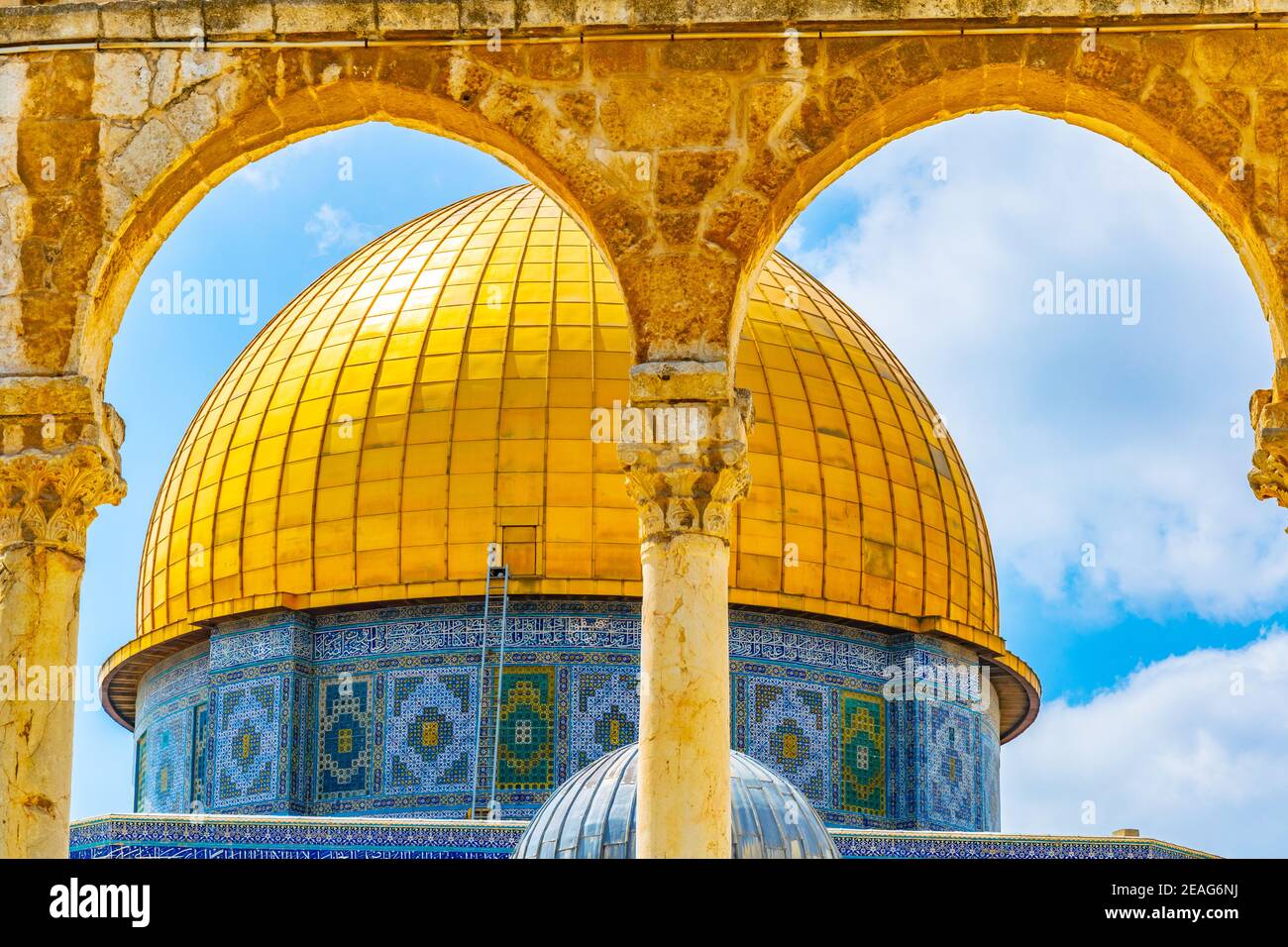 Famous dome of the rock situated on the temple mound in Jerusalem ...