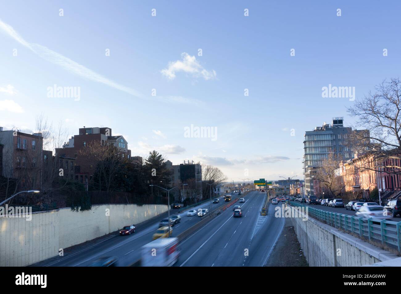 Apartment busy highway road hi-res stock photography and images - Alamy