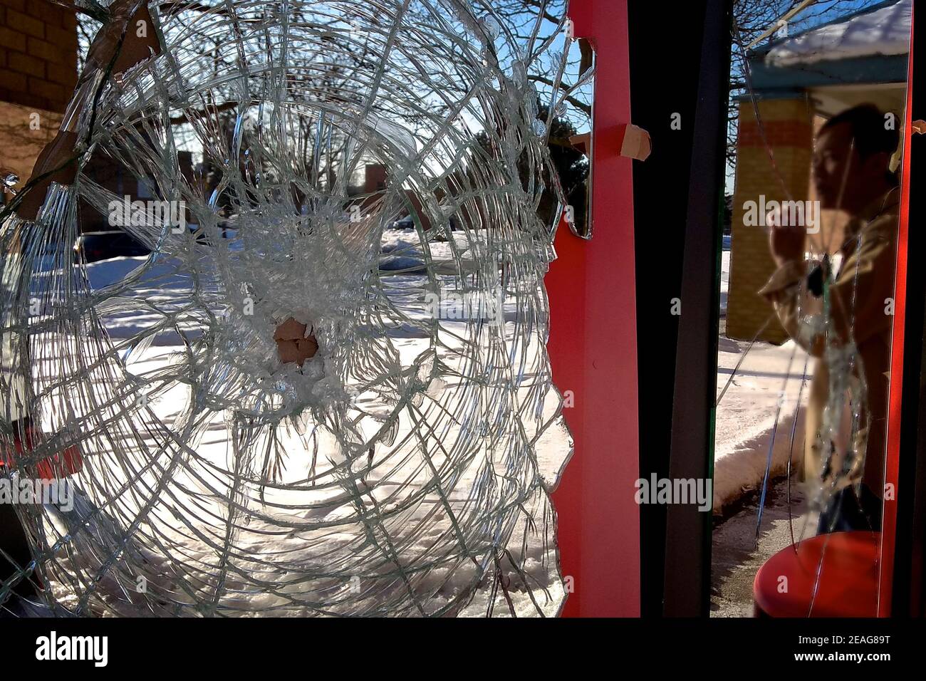 Toronto, Ont., Canada - 03/08/2019: Crime scene of smashing window of ...
