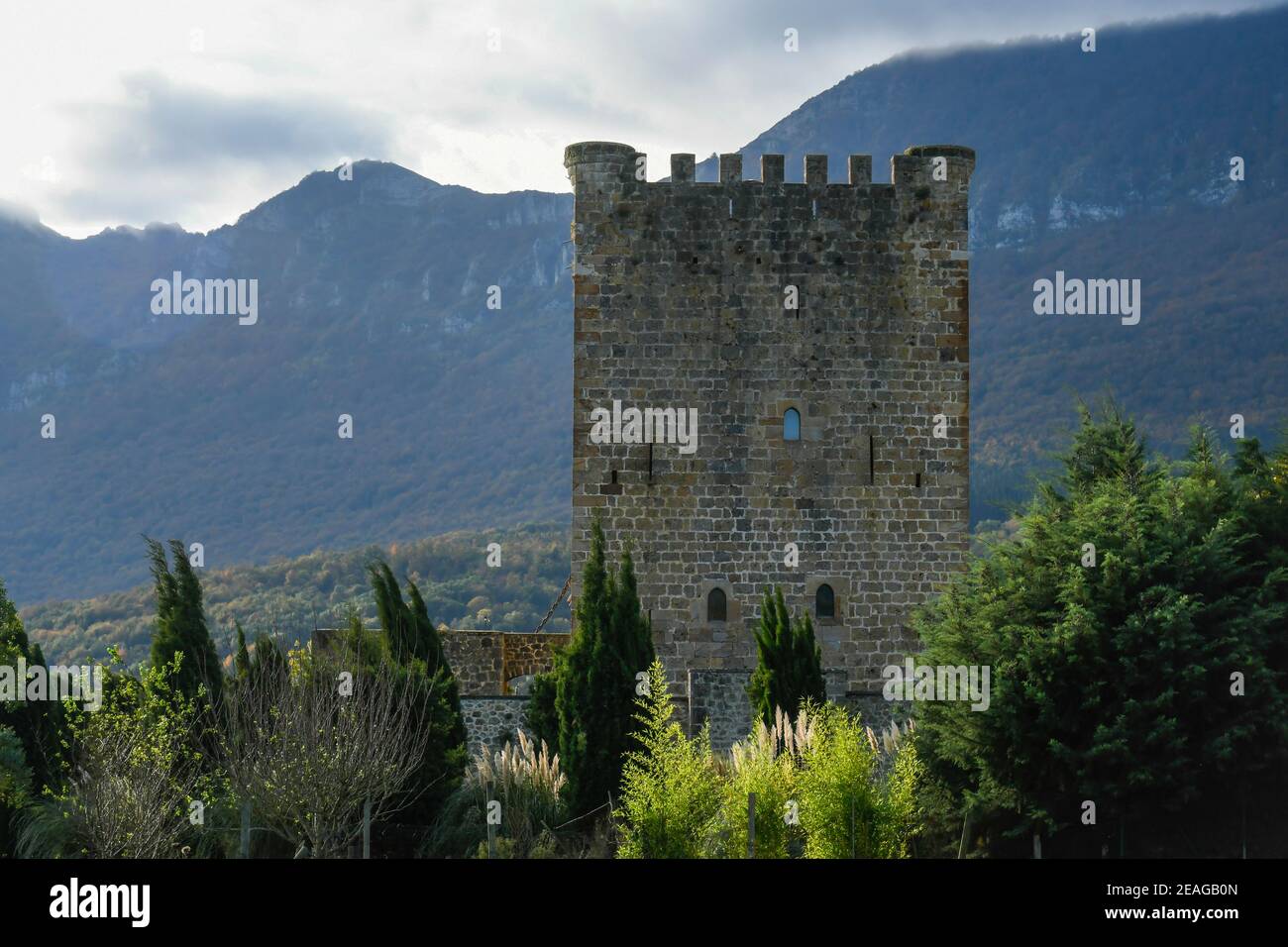 Castillo de los velasco hi-res stock photography and images - Alamy