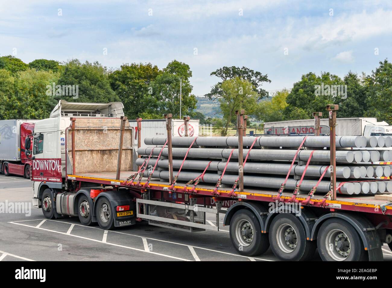 Articulated Lorry High Resolution Stock Photography and Images - Alamy
