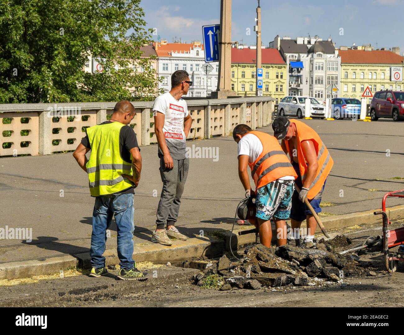 PRAGUE, CZECH REPUBLIC - AUGUST 2018: Construction workers digging up a ...