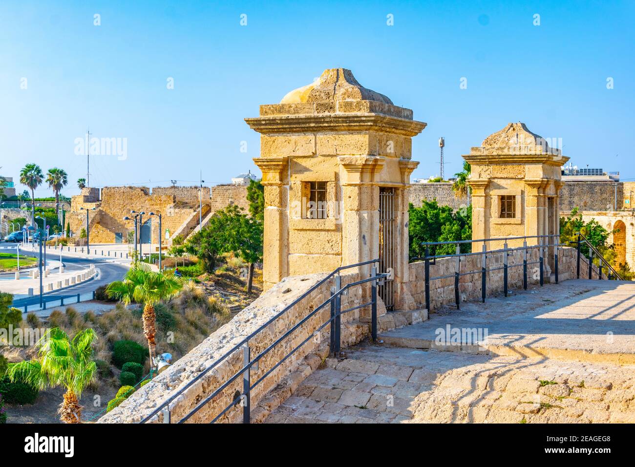 Walls in ancient acre akko hi-res stock photography and images - Alamy