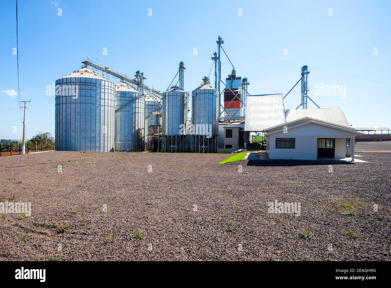 The complex silo installations for the storage of grain Stock Photo - Alamy