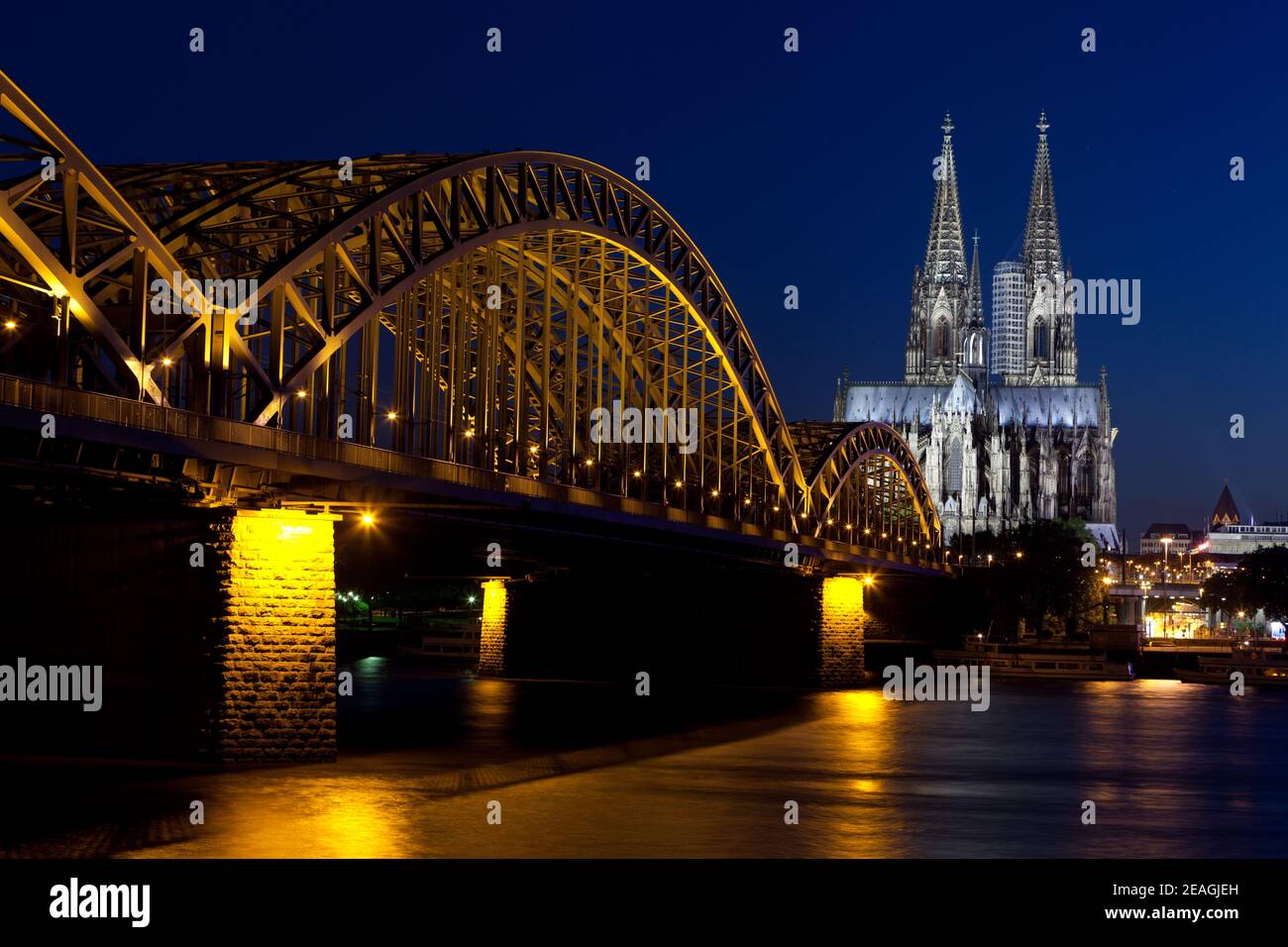 Cologne Cathedral and Hohenzollern Bridge at night Stock Photo - Alamy