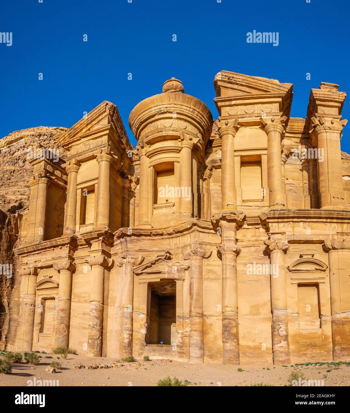 Monastery tomb in Petra, Jordan Stock Photo - Alamy