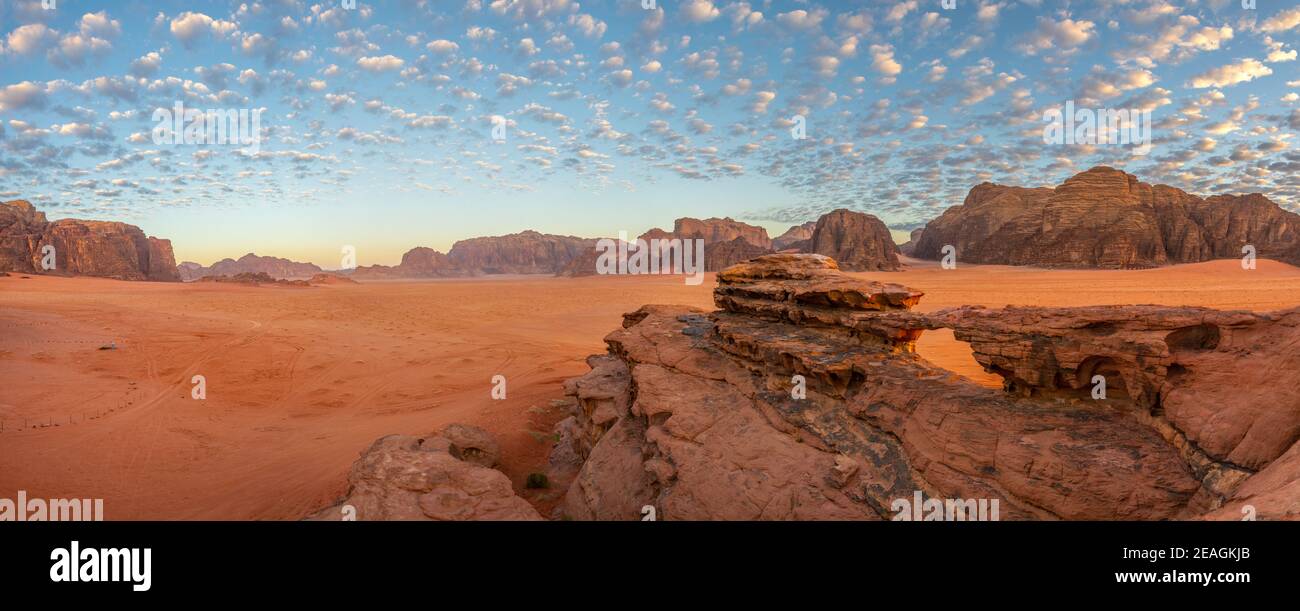 Wadi Rum Rock Bridge High Resolution Stock Photography and Images - Alamy