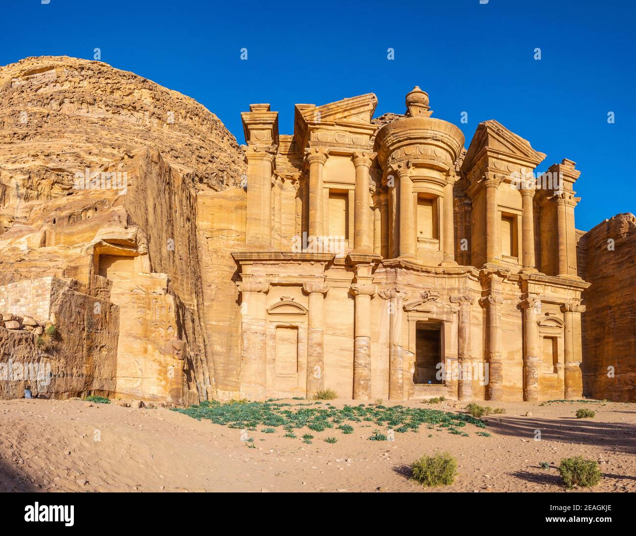 Monastery tomb in Petra, Jordan Stock Photo - Alamy