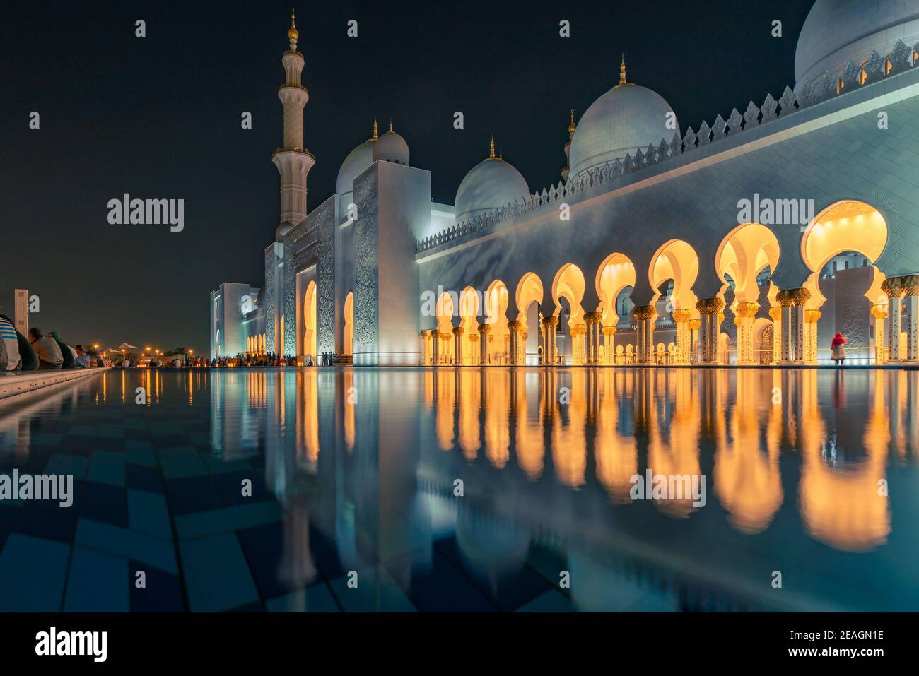 Abu Dhabi, United Arab Emirates - 12.02.2017: Night in Great White ...