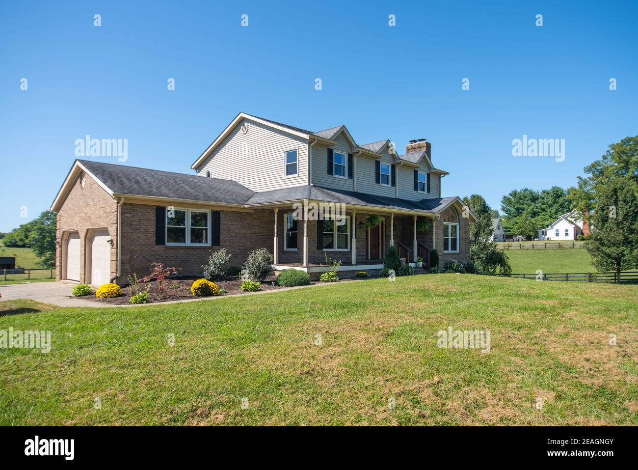 Middle class rural family hi-res stock photography and images - Alamy