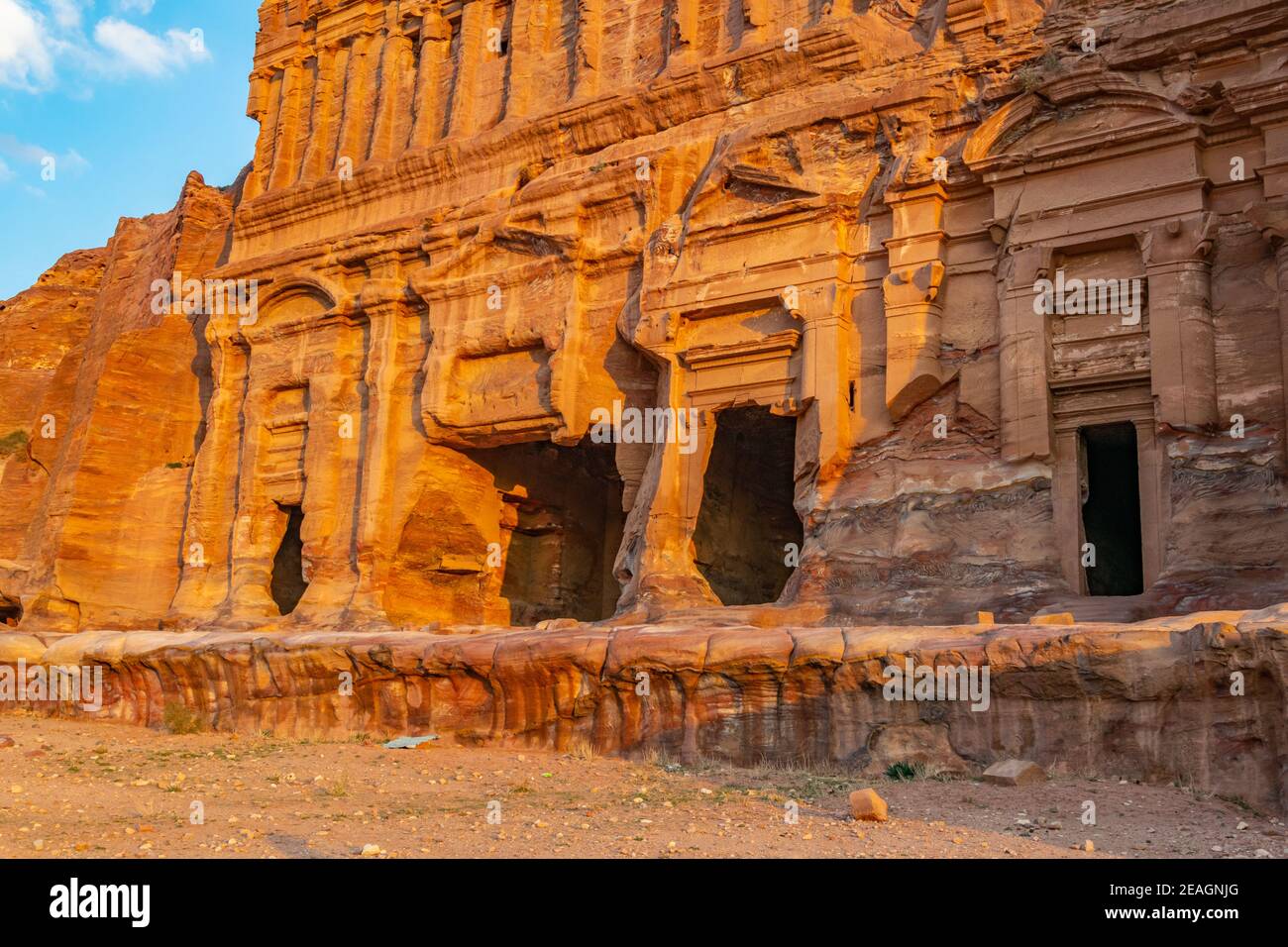 Palace tomb at petra, Jordan Stock Photo - Alamy