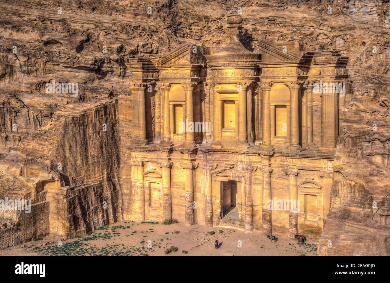 Monastery tomb in Petra, Jordan Stock Photo - Alamy