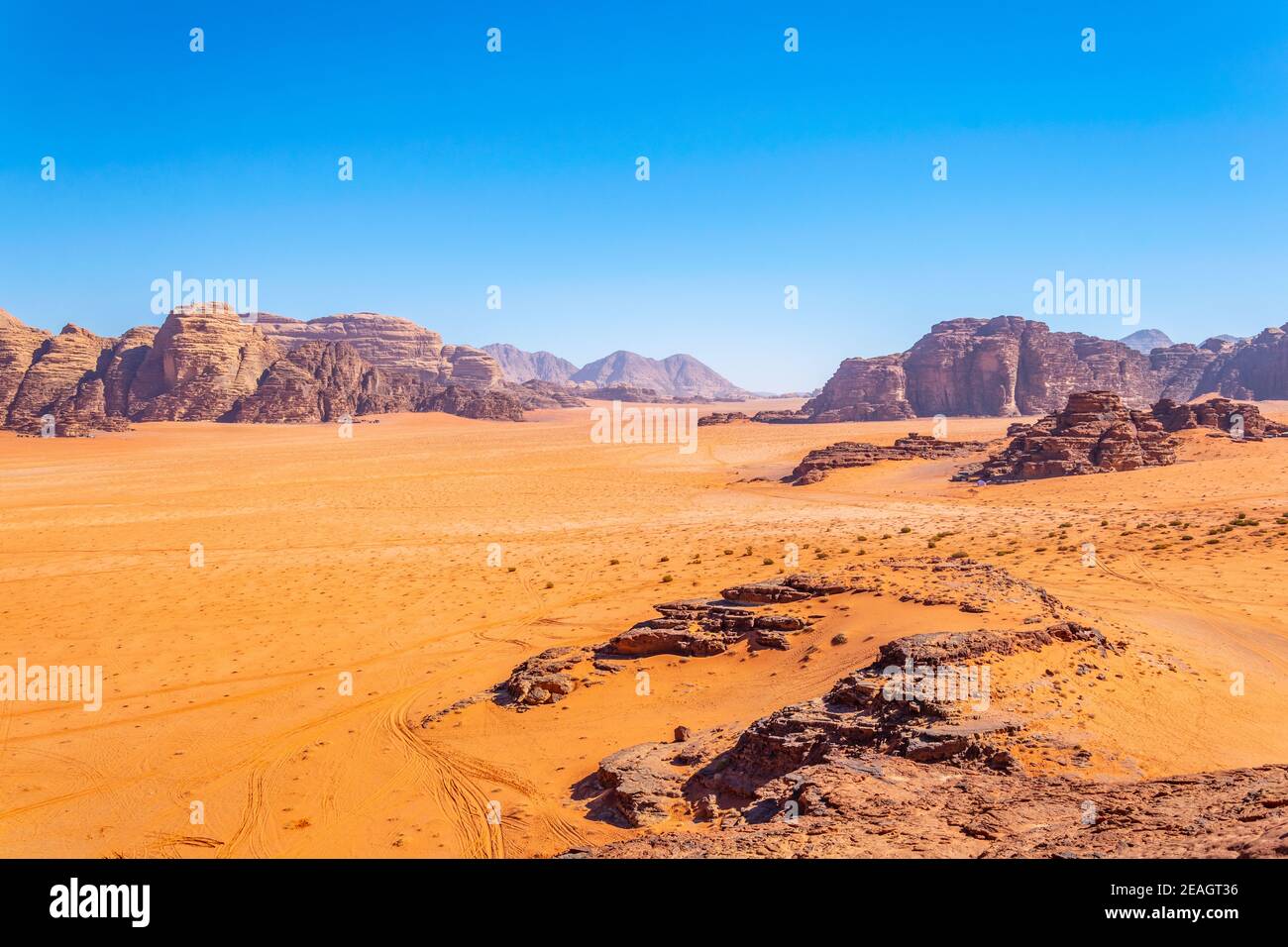 Landscape of Wadi Rum desert in Jordan Stock Photo - Alamy